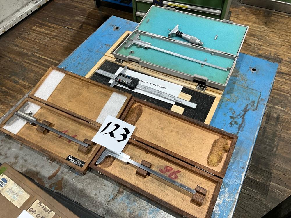 Caliper & depth meters (8x) | Dome Auctions